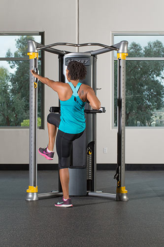 Standing One Arm Cable Row